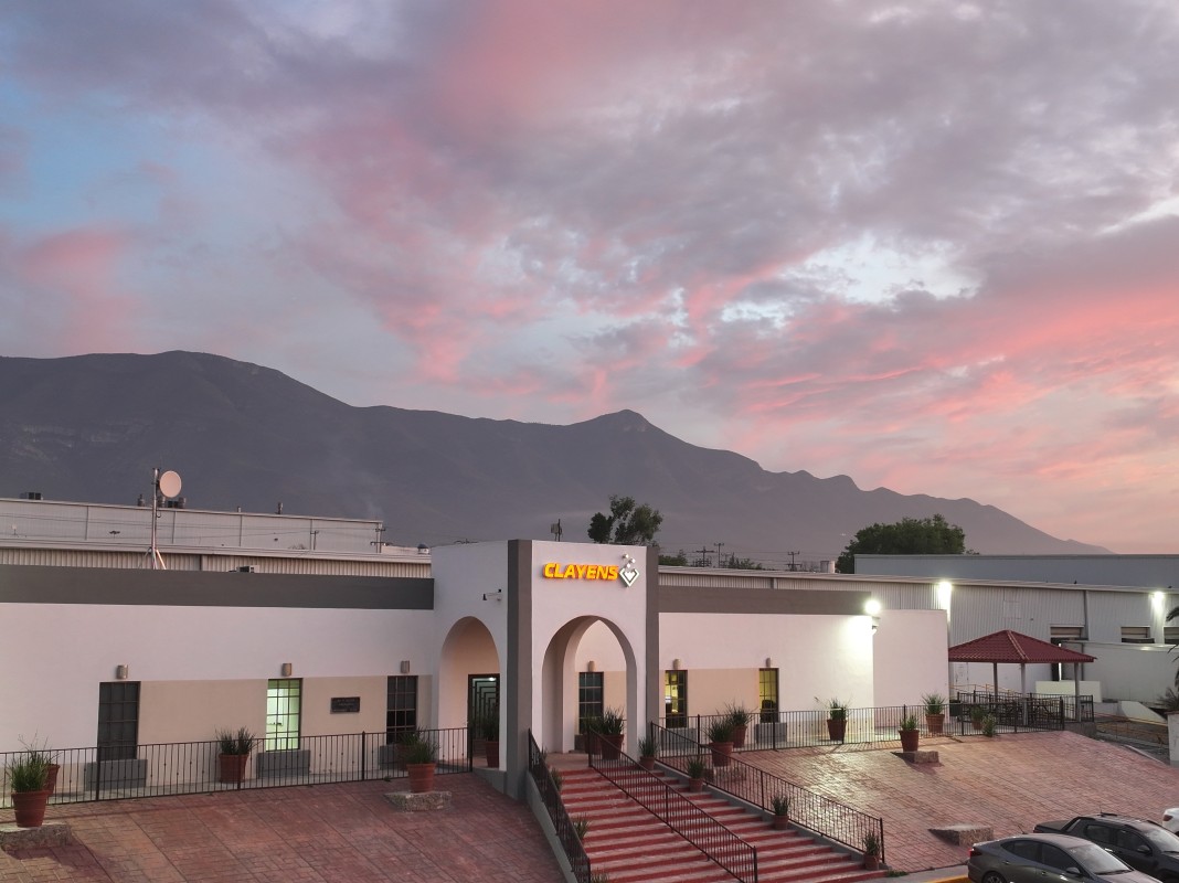 Clayens Saltillo | Clayens